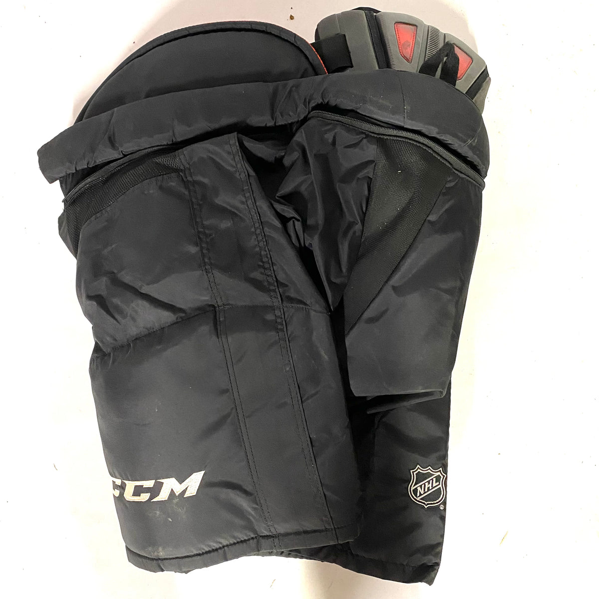 CCM HP45 - Used NHL Pro Stock Hockey Pants (Black) – HockeyStickMan Canada